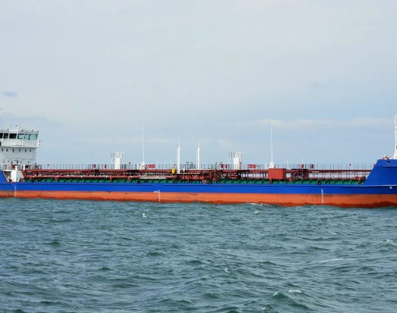 FOR SALE: 3,930 DWT Shallow Draft Twin-Screw Bunkering Tanker 2013 ...